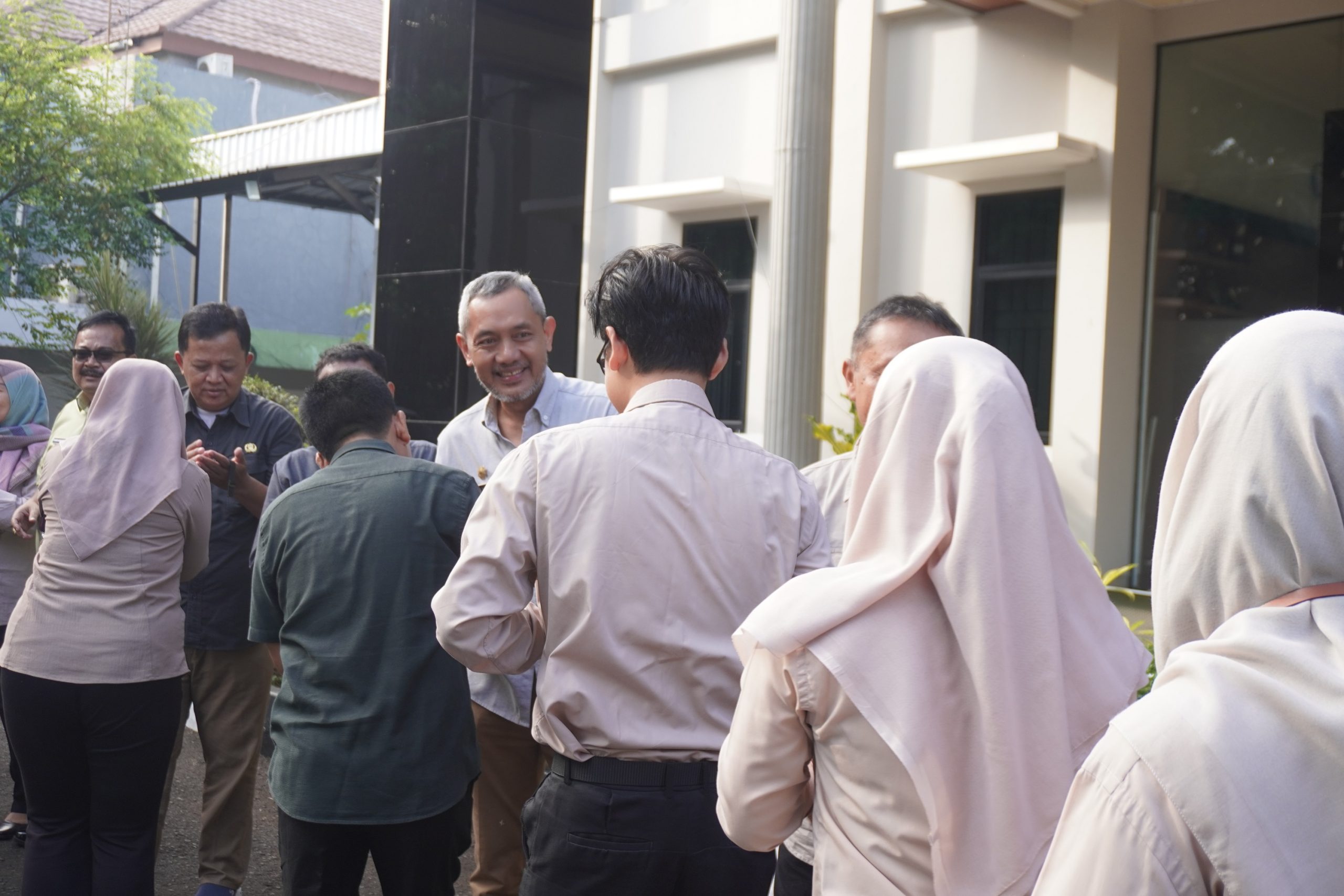 Apel Pagi yang dilanjutkan dengan Kegiatan Halal Bihalal. – BADAN KESATUAN BANGSA DAN POLITIK ...